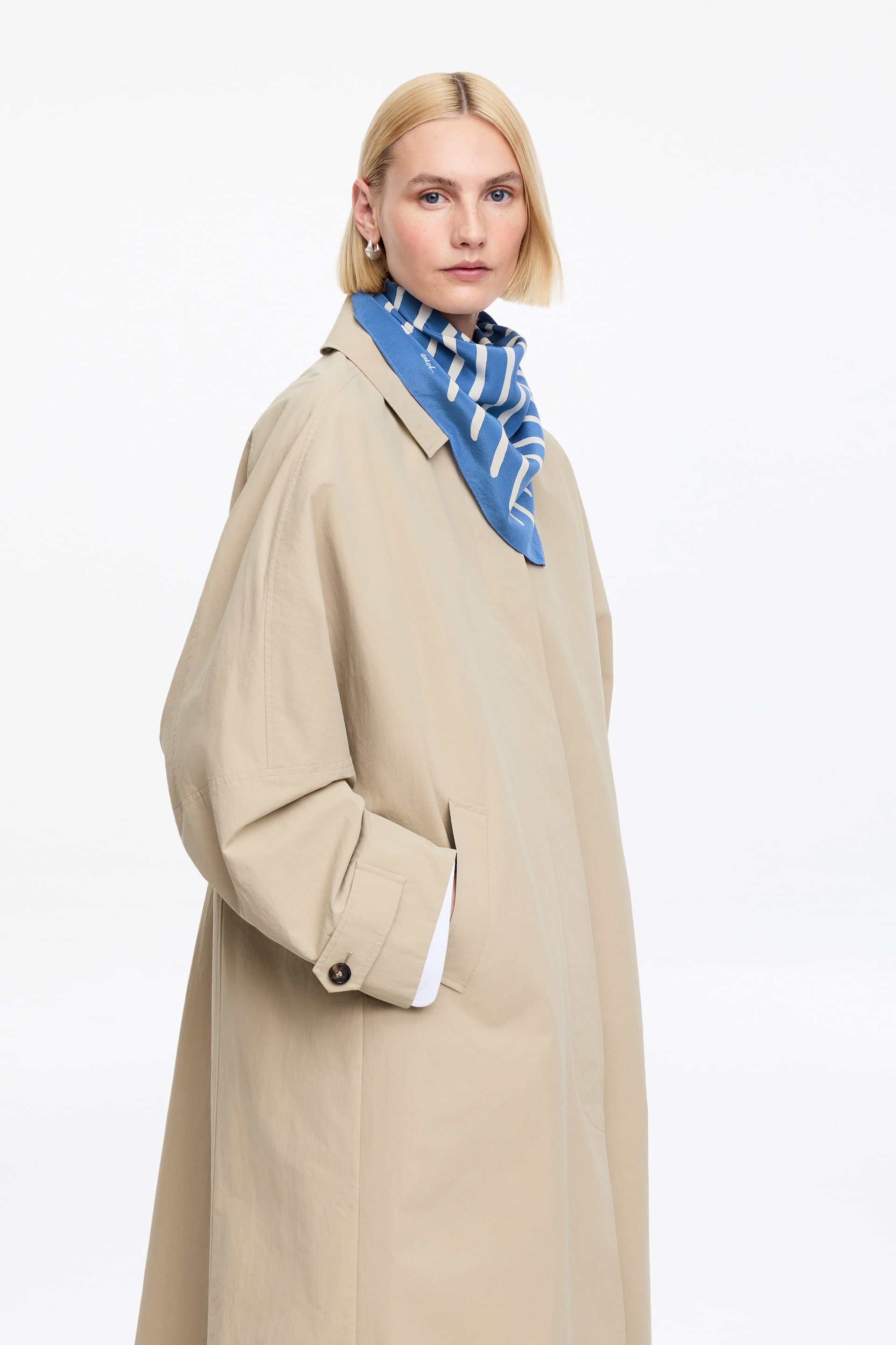 Eșarfă triunghiulară din mătase - Albastru/Alb - FEMEI | H&M RO