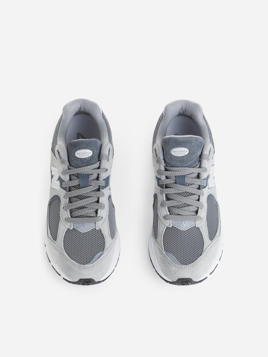 New Balance 2002R Trainers – Grey/Dove – Men – ARKET DK