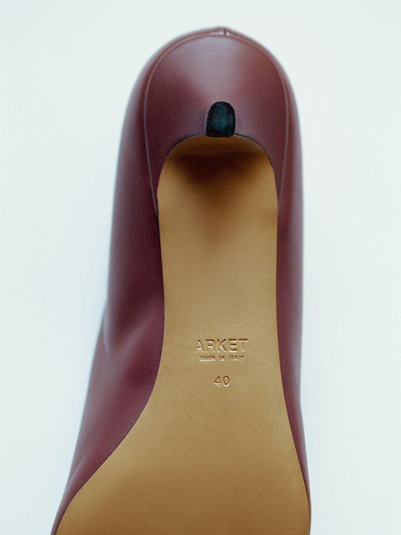 The SS25 lookbook for women – ARKET DK