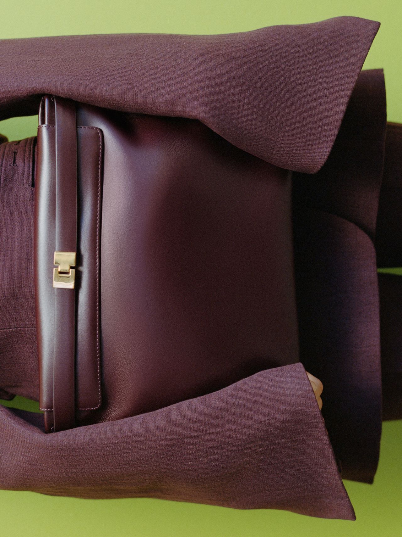 The SS25 lookbook for women – ARKET DK